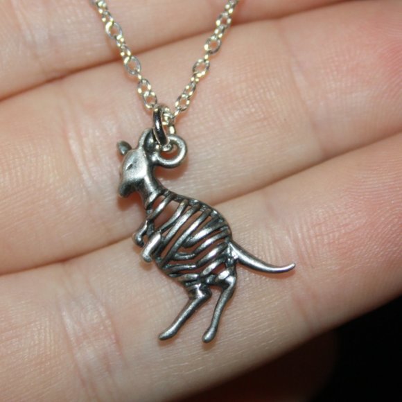 Vintagejelyfish | Jewelry | Silver Kangaroo Skeleton Necklace 8 | Poshmark